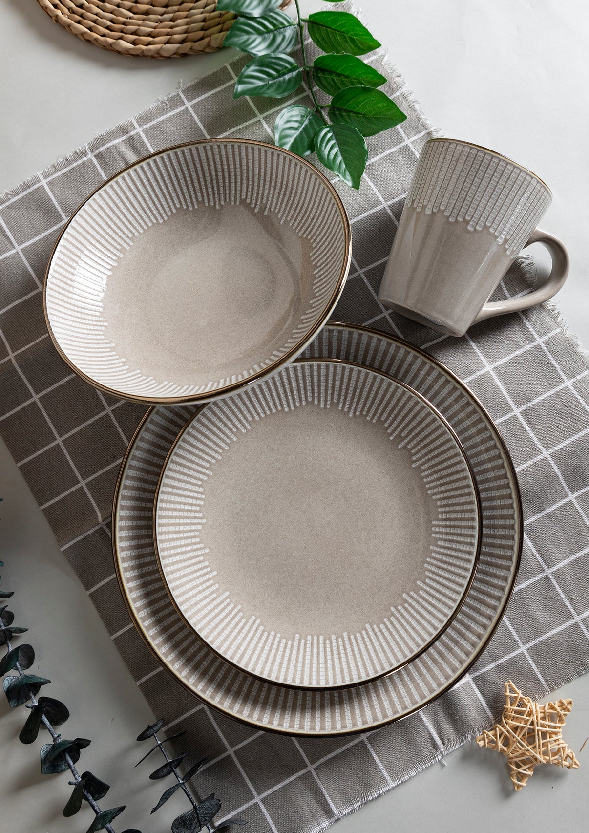 Elegant Ceramic Dinnerware Sets for everyday use，Stylish Tableware for ...